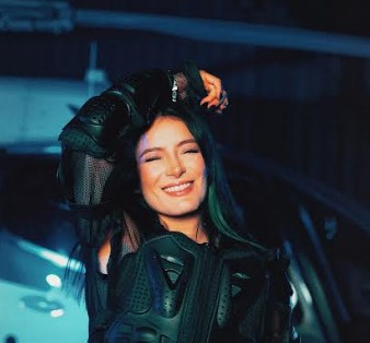 Isa la Mexicana lanza su nuevo sencillo “KSI NI DOLIÓ”, un abrebocas a ...